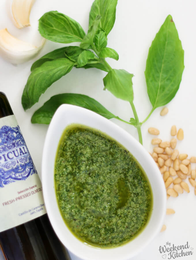 Fresh Basil Pesto (vegan) | My Weekend Kitchen